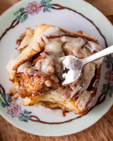 Sourdough Discard Cinnamon Rolls Tastes Of Lizzy T