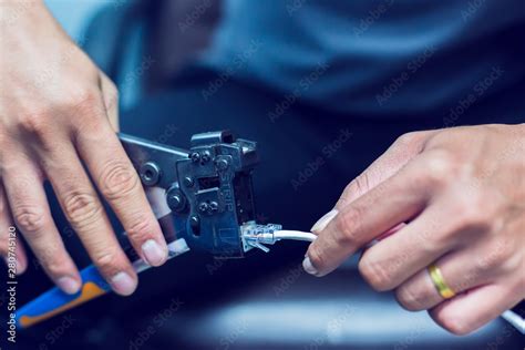 Connection Procedure Utp Cable Twisting Cable Tool Twisted Pair Ethernet Utp Cat 5 Crimping