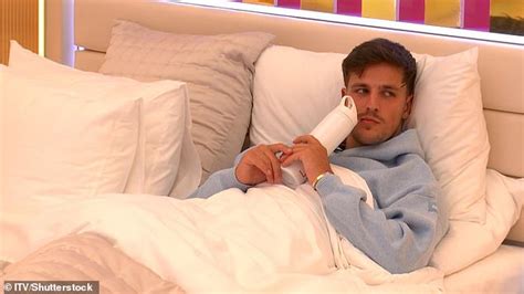 Love Islands Luca Bish Is Praised By Itv Viewers As He Breaks Down In