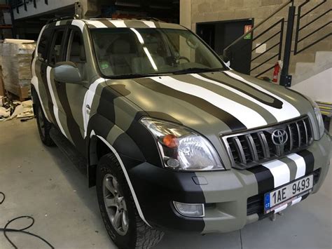 Toyota Land Cruiser 120 Wrap Aventure