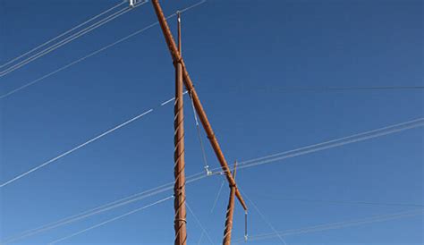 Transmission Line Tower Vibration Monitoring Kinectrics