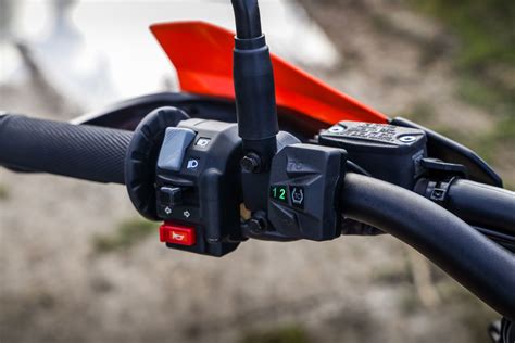Ktm 690 Smc R Review Sophisticated Single Cylinder Silliness Visordown