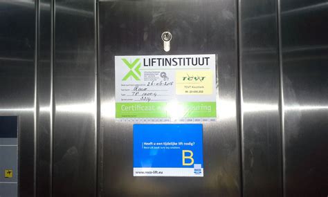 Schiphol Airport Equipped With Temporary Passenger Lift