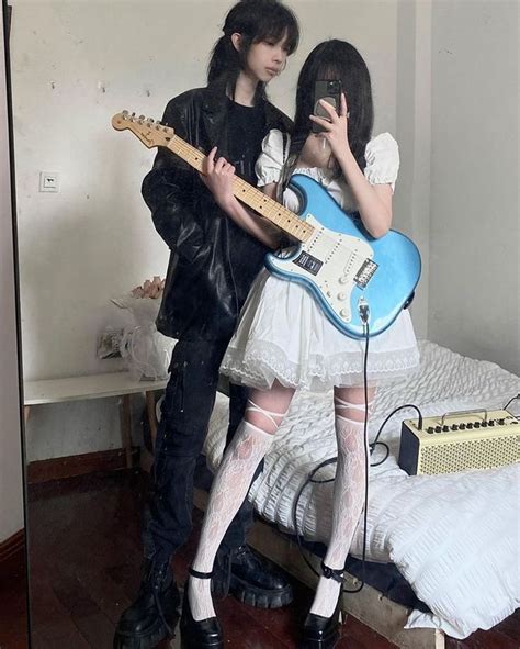 Pin Di Shep Su Poses Ref Amore