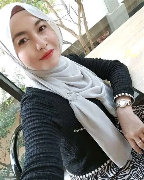 660 Nurul Azwa Ideas In 2025 Beautiful Hijab Girl Hijab Muslim Women