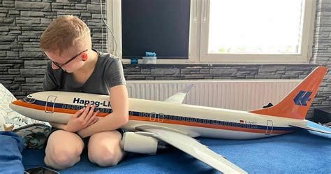 Woman Who Is Sexually Attracted To Inanimate Objects