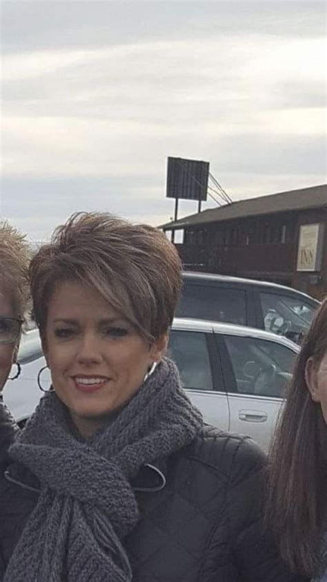 20 Spring Hairstyles For Women Over 50 Valemoods Short Hair