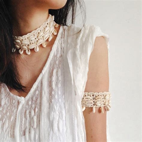 About 40 50 Pieces Of Small Sea Shellsspiral Shel Grandado