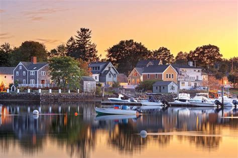 15 Stunning Coastal Towns In New England 2025