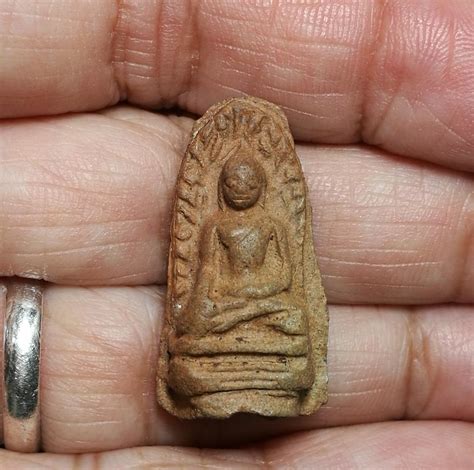 พระรอดลำพูน พิมพ์ดี เนื้อดี Ennxo