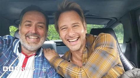Chesney Hawkes pays tribute to friend Vic Irvine in BBC radio set - BBC ...