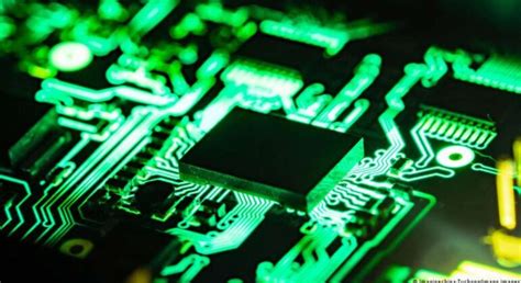 A First Step Toward Ultra Fast Computers The First Functional Graphene Semiconductor Cars