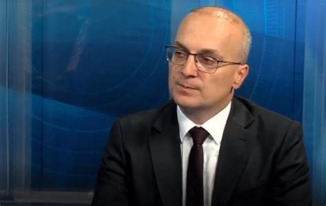 Милошоски обелодени нова злоупотреба на европското знаменце На Груби му се брза да ги покрие