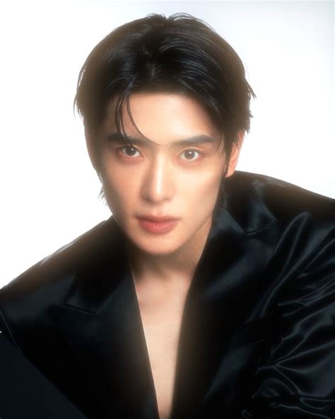 Pin Van ʳᵃⁱ Op ʲᵃᵉෆ In 2024