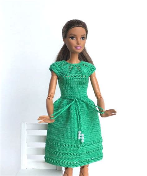 Рукотворница вяжем куклам мастерим кукольные поделки Одежда для барби Одежда для куколок