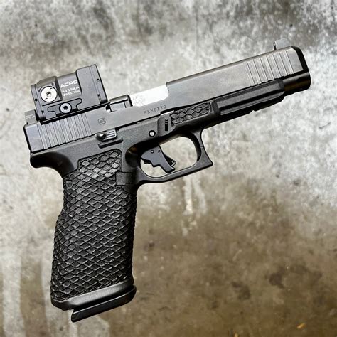 Duty Series Glock 34 Gen 5 With Razorback Aimpoint Acro P2 Glock