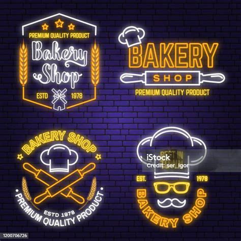 베이커리 숍 네온 밝은 간판 라이트 배너 세트 벡터 배지 셔츠에 대 한 개념 롤링 핀 콧수염 밀 귀 실루엣과 네온 디자인 레스토랑 정체성 개체 그룹에 대한 스톡 벡터 아트