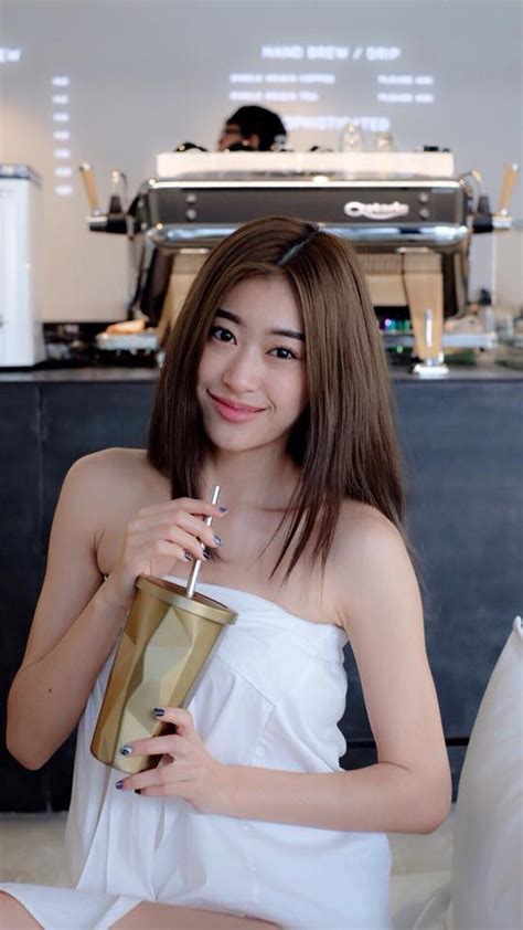 ยิปซี คีรติ วันไหนว่างๆยิปจะชอบไปร้านกาแฟ นั่งเล่นชิลล์ๆ