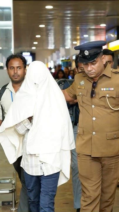 පතාලය මෙල්ල කරන පොලිස් ලොක්කෝ අම්බෝ මුහුනේ වස 😍🙈😄 ️ Viralvideo Gossip Shortvideo Trending