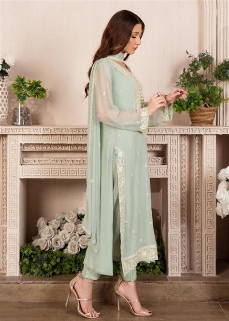 Undefined Kurta Set In By Agha Jaan Aln0495 Laam Pk