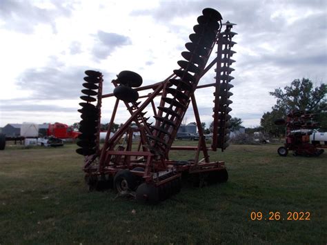 Massey Tandem Disk Agriculture BigIron
