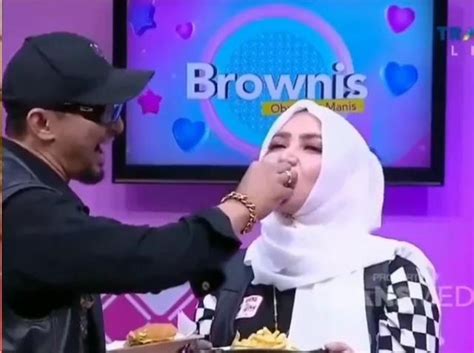 Kisah Roro Fitria Pernah Terjerat Narkoba Hingga Suami Nari Telanjang