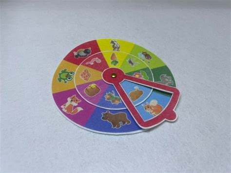 Төрөл бүрийн зураг болон арын фон домина гэх мэт тоглоомуудыг эсгийгээр Тод урлахуй