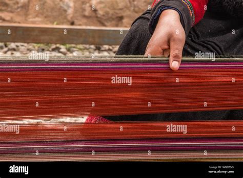 Human Weaving Hi Res Stock Photography And Images Alamy