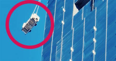 안에 사람이 있어요”78층서 곤돌라에 갇힌 청소부 숏폼