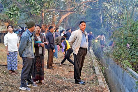 မကွေးတိုင်းဒေသကြီးအစိုးရအဖွဲ့ဝန်ကြီးချုပ် ဦးတင့်လွင် မကွေးတက္ကသိုလ်အနီး