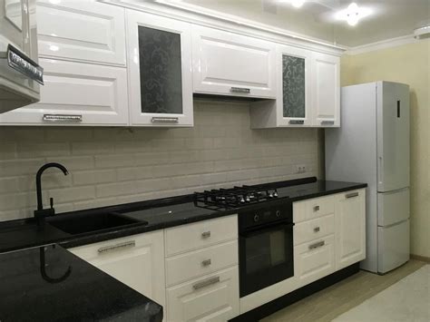 Светлая кухня с темной техникой 81 фото картинки Newphoto Club