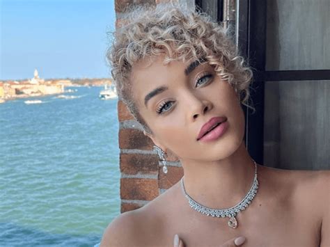 Jasmine Sanders In Bikini Wants To Go On Vacation— Celebwell