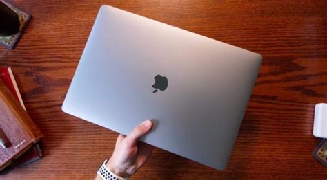 Macbook Pro Dan Macbook Air Terbaru Hadir Di Indonesia Selular Id