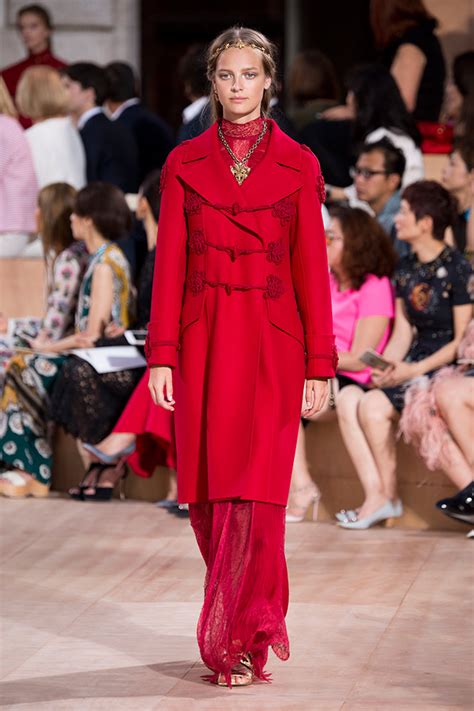 Valentino Haute Couture Fall 2015 Runway Thefashionspot