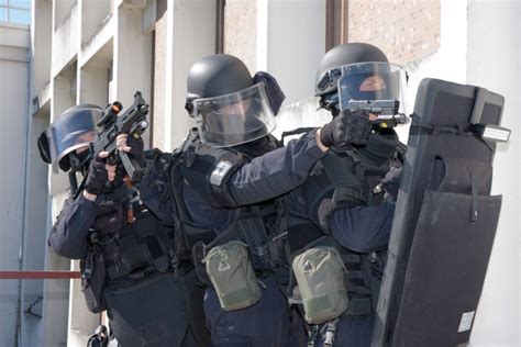 Gign Raid Bri La Lune De Miel Des Unités Dintervention Opinion Internationale