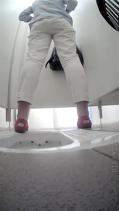 Beautiful Russian Girl Spy Wc Pee 551 ThisVid Com