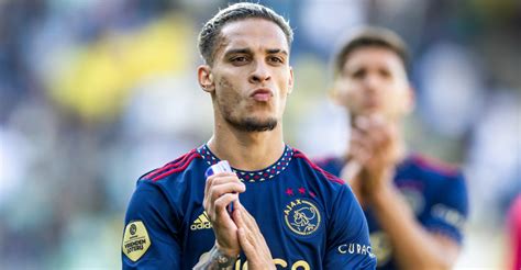 Man Utd នឹង បង្កើន សំណើ ដល់ ៨០ លាន ផោន ដើម្បី តាម ទិញ Antony Sabay News