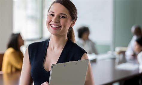 4 Executive Assistant Support Options For Your Team