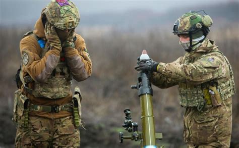 На Харківському напрямку прикордонники знищили техніку окупантів відео Читайте на Ukr Net