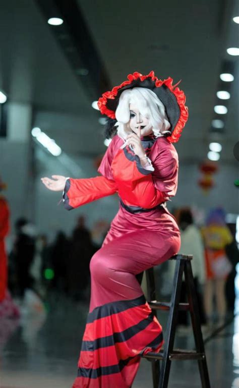Rosie Cosplay Hazbin Hotel If You Didnt Find The Suit You Were