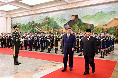 Kunjungan Kenegaraan Perdana, Presiden Prabowo Disambut Upacara ...