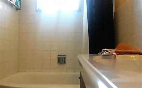 Great Little Blond Will The Shower Area Issue Eporner