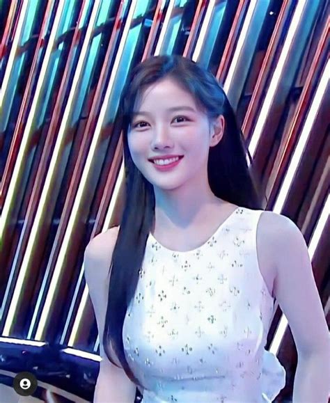 Pin oleh うら di kim ji won Aktor