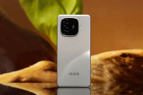 Vivo IQOO Z9 Turbo Review