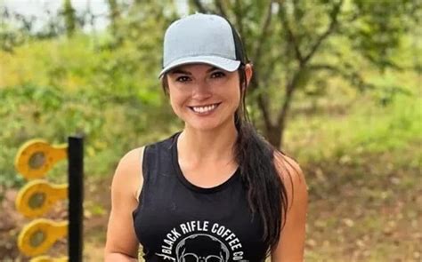 Hannah Barron Net Worth And How The Outdoor Influencer Built Her Fame