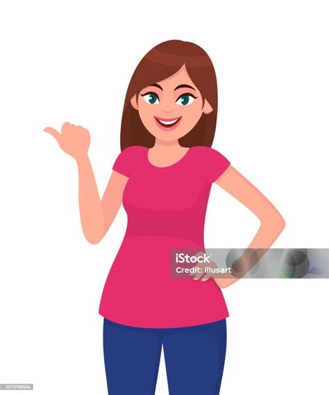 젊은 여 인 엄지 손가락을 가리키는 공간 측면 거리를 복사 여자 엉덩이에 손을 잡고 제시 또는 소개 하는 뭔가 인간의 감정과
