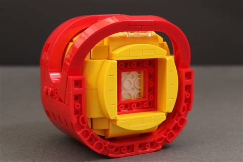 Lego 40819 Up Scaled Racing Driver Minifigure Review