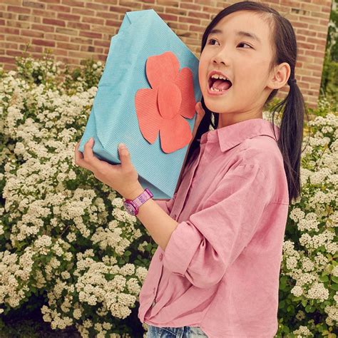 Flik Flak Chercheur De Cadeaux