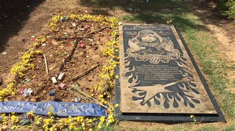 Dimebag Darrell In His Casket Dimebag Darrell 10 Year Death