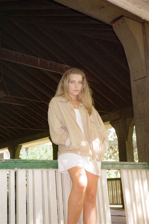 Anna Sofia Releases A Charming Debut Single Entitled “meaner Girl”